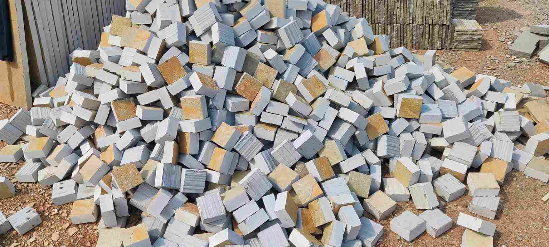 YELLOW LIMESTONE COBBLES